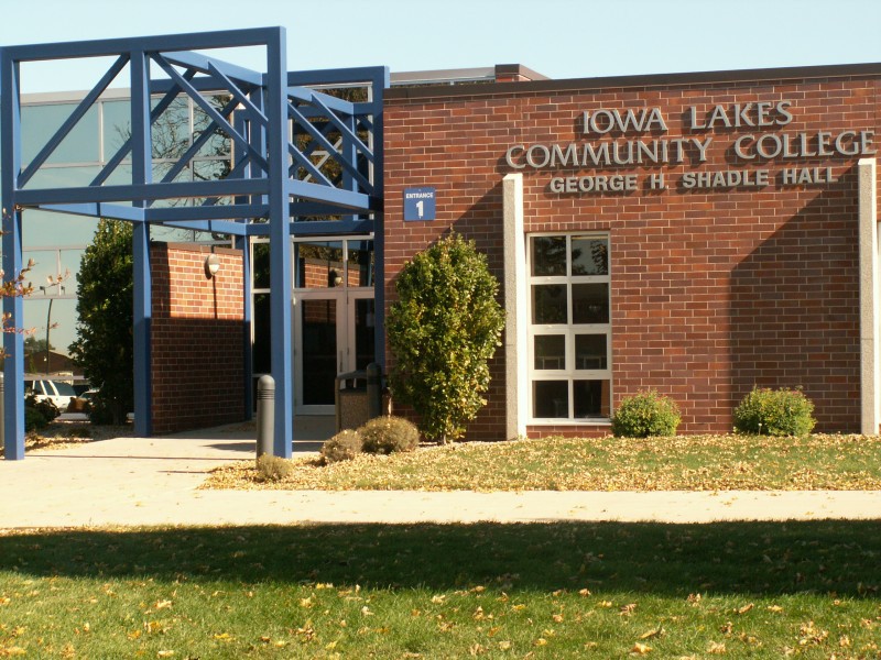 The ILCC Student Services Center Estherville • Christensen Construction ...